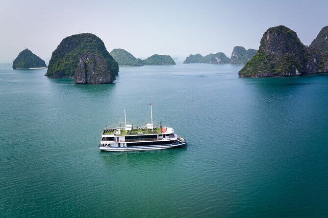 Gratiot Premium Full Day Cruise in Halong - Key Points
