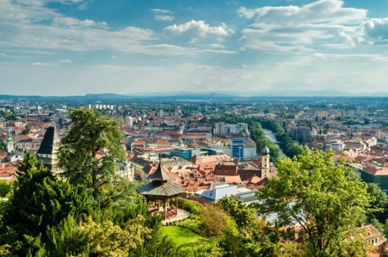 Graz: Express Walk with a Local in 60 minutes - Authenticity and Personalization