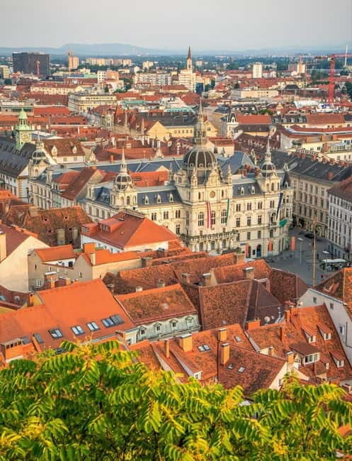 Graz: Guided 2-hour private city tour - Detailed Breakdown of the Tour
