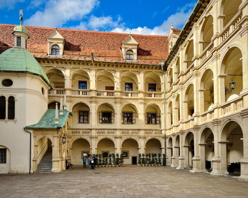 Graz: Tour with Private Guide - Graz Cathedral: Gothic Grandeur