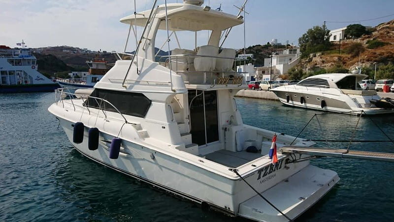 Greece: Custom Cruise Boat Charter with Skipper - An In-Depth Look at the Custom Cruise Experience