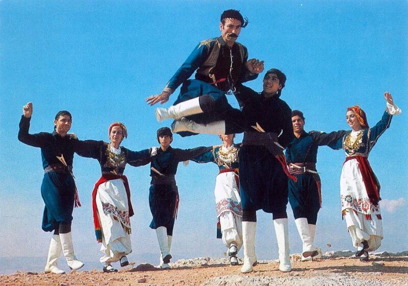 Greek dance lessons - Key Points