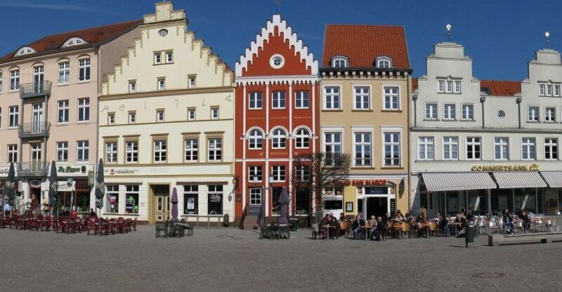 Greifswald: Private Guided Walking Tour - Key Points