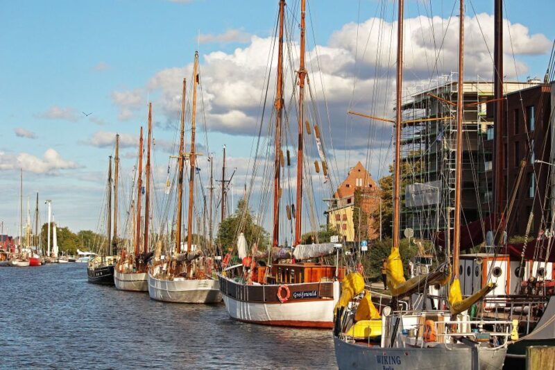 Greifswald: Private Guided Walking Tour - The Tour Itinerary: A Walk Through History and Art