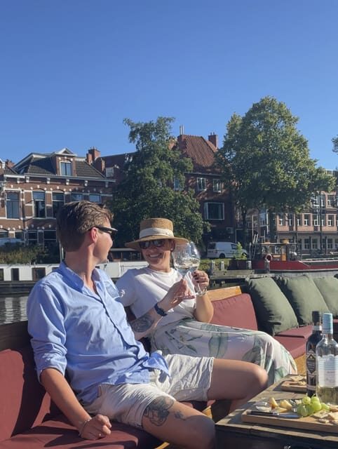 Groningen: Evening Cheese and Wine cruise - Key Points
