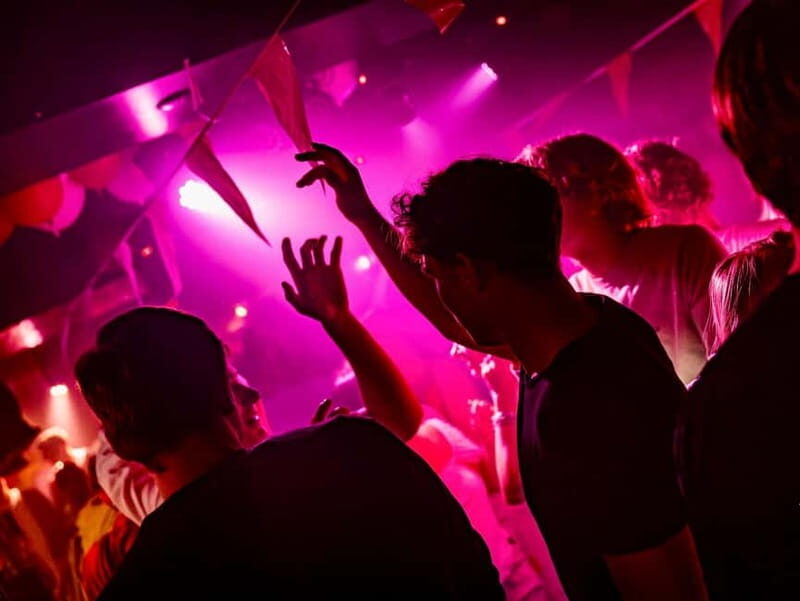 Groningen: Pub Crawl with Pub Quiz, Free Shots and Games - Why This Tour Works for Different Travelers