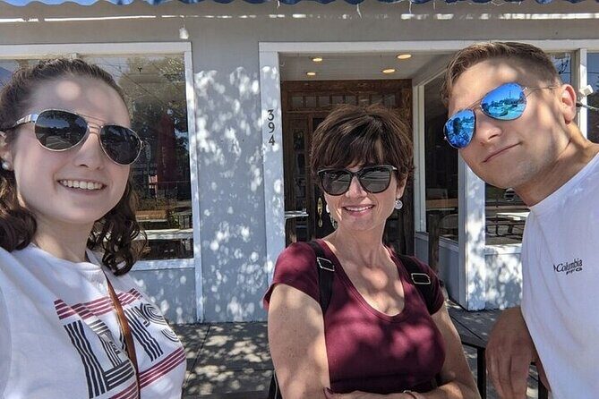 Groovy Georgetown Scavenger Hunt - Key Points