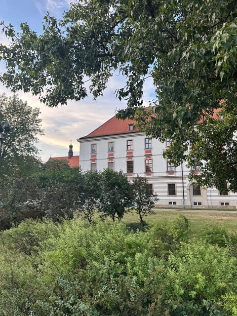 Group city tour (walking tour) through Wroclaw in German - FAQs