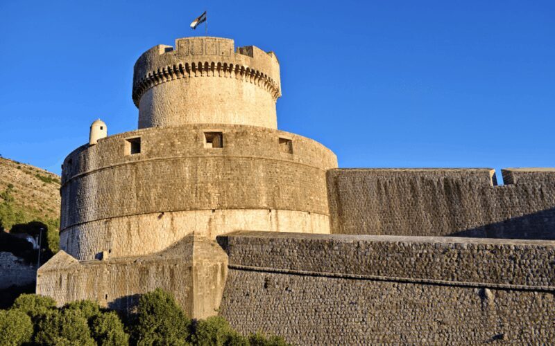 Group City Walls Walking Tour with Dubrovnik Pass Included - The Fortresses and Walls: Why They Matter