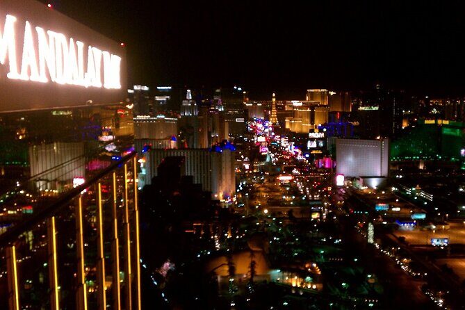 Group Discounted Walking Tour on the Las Vegas Strip with Photos and Champagne - Who Should Consider This Tour?