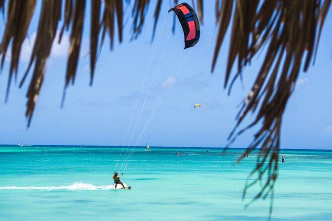 Group Kitesurfing Lesson in Aruba - Introduction