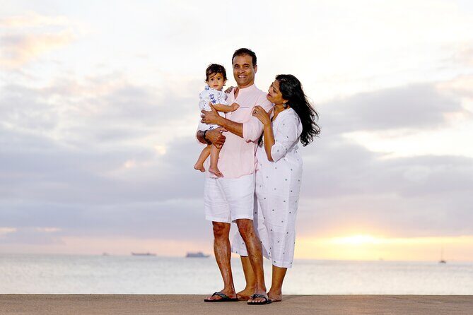 Group Photography Experience at Waikiki Beach - Key Points