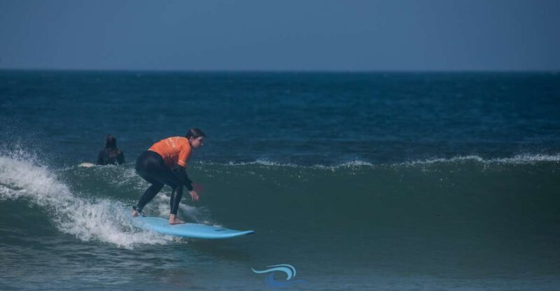 Group surf lesson - The Essence of the Experience
