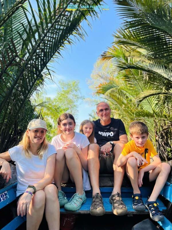 Group Tour: Floating Market, Rice Noodle, nursery vegatable - Discover the Authentic Mekong Delta: A Detailed Look at the Floating Market, Rice Noodle, and Nursery Tour