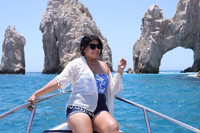 Group tour of the Cabo San Lucas Arch - Getting to Know the Tour: What’s Included and What’s Not
