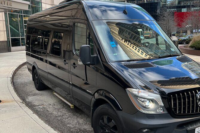 Group Van Transfers from Chicago O'Hare and Midway Airports - Who Should Consider This Service?