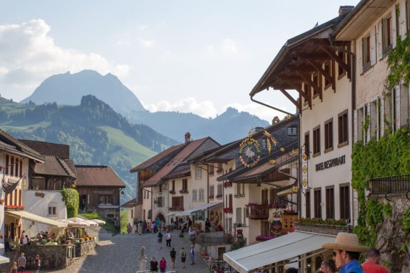 Gruyères, Cheese and Chocolate: Private Guided Tour - Discovering the Flavors of Switzerland: A Deep Dive into the Gruyères, Cheese and Chocolate Private Guided Tour