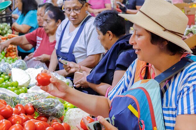 Guacamole a Tasty Adventure Through Xochimilco Markets and Canals - Authenticity and Environmental Focus