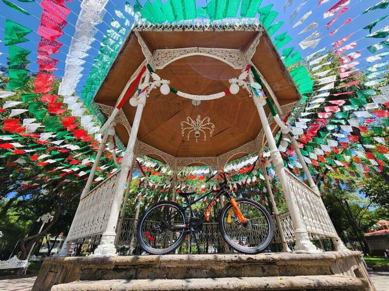 Guadalajara: Bicycle rental per day. - Authentic Experiences and Practical Tips