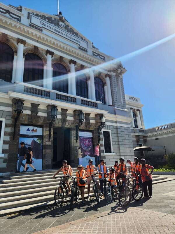 Guadalajara: Bicycle tour of the city visiting places of interest. - An In-Depth Look at the Tour