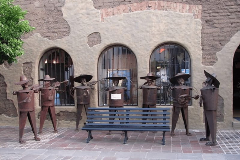 Guadalajara : Highlights Walking Tour With A Guide - Deep Dive: A More Detailed Breakdown
