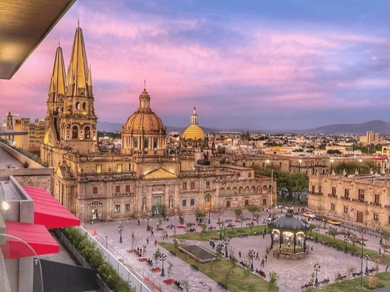 Guadalajara : Must-See Sites Walking Tour With A Guide - How This Tour Compares to Other Options