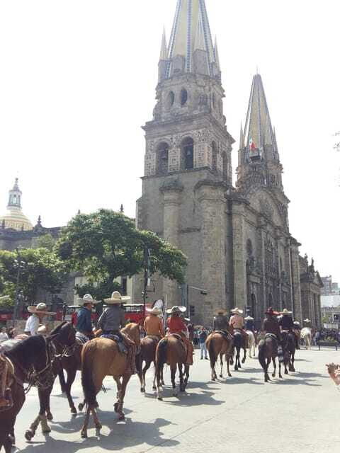 Guadalajara Tour and Charreria Competition Show - A Balanced View: Pros and Cons