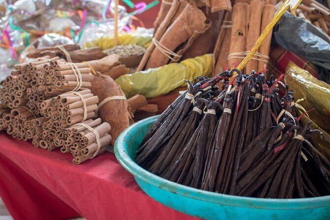 Guadeloupe: Its Craftspeople, Delicacies and Farmers' Market - An In-Depth Look at the Itinerary