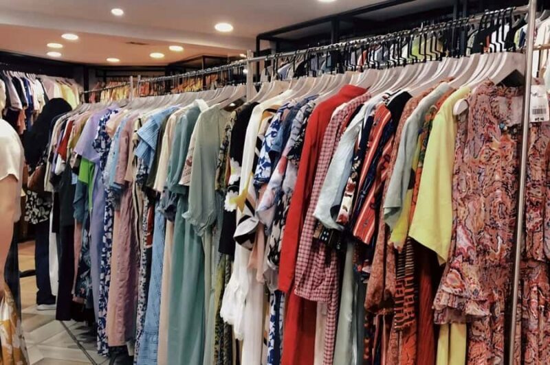 Guangzhou: 3-Hour Clothing Mall Shopping Tour with Guide - Key Points