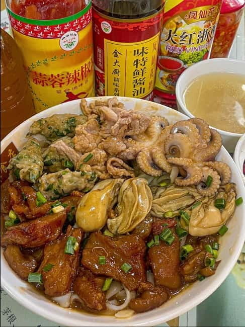 Guangzhou: Ancestral Hall Tour with Local Street Food Walk - Key Points