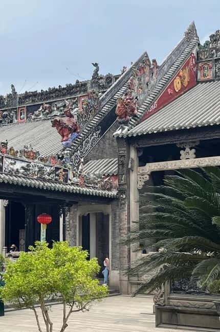 Guangzhou: Ancestral Hall Tour with Local Street Food Walk - A Walking Culinary Journey on Xihua Road