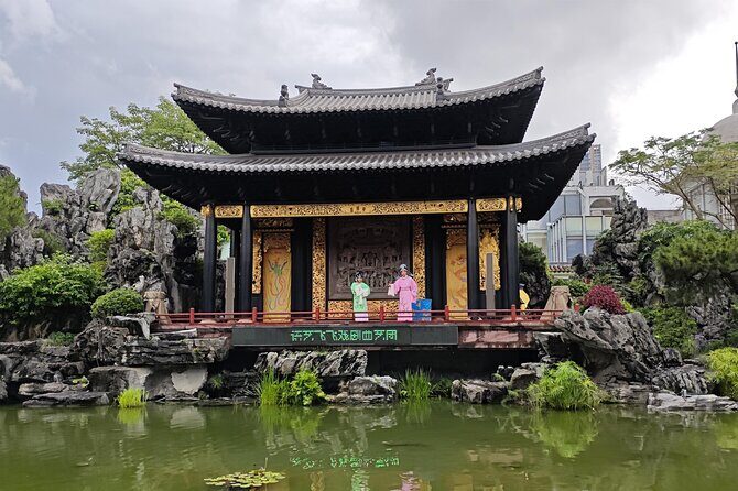 Guangzhou Cantonese Dim Sum & Old Canton Culture Walking Tour - Diving into Local Traditions and Markets