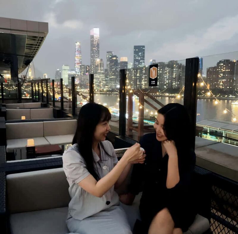 Guangzhou Cyber Night Tour: Landmark Citywalk+Driverless Bus - The Value of This Experience