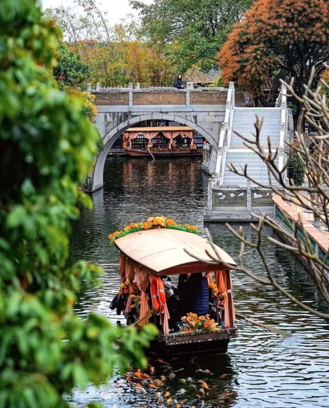 Guangzhou Day Trip: Shawan Town, Baomo Garden & Local Market - Exploring Shawan Ancient Town