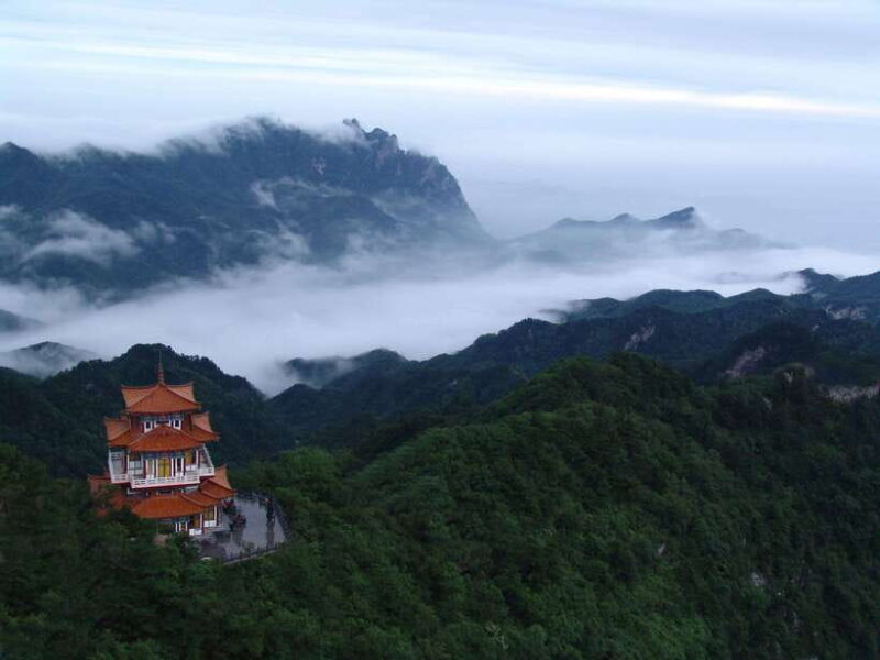 Guangzhou: Full-Day Guided City Tour with Baiyun Mountain - Yuntai Gardens: A Fusion of Cultures and Beauty