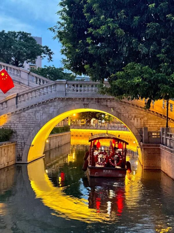 Guangzhou Night: CBD Riverwalk, Hidden Alleys & Food Tasting - A Thorough Look at the Guangzhou Night Tour