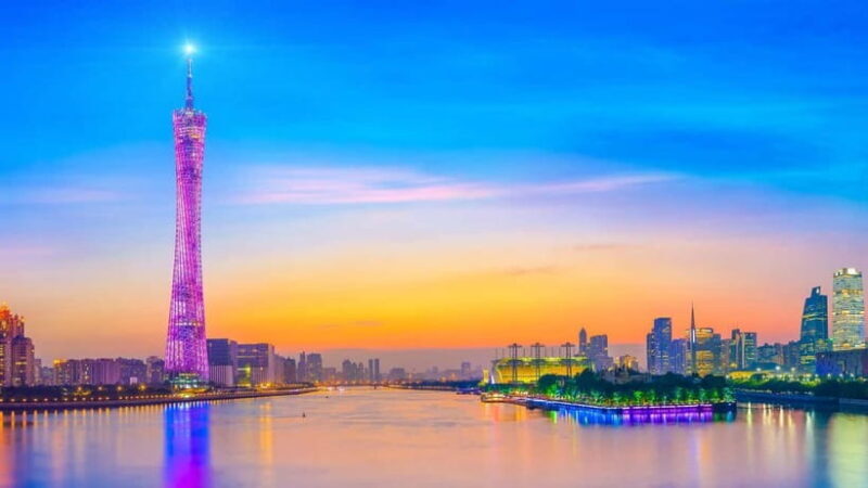 Guangzhou: Pearl River New Town Guided City Walking Tour - Tasting Authentic Cantonese Flavors