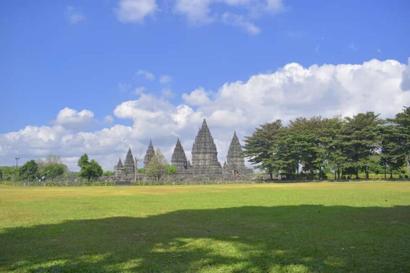 Guaranteed Borobudur Climb, Prambanan, and Entry Tickets - FAQ