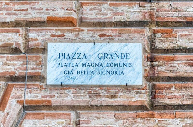 Gubbio: Old Town Guided Walking Tour with Piazza Grande - Key Points