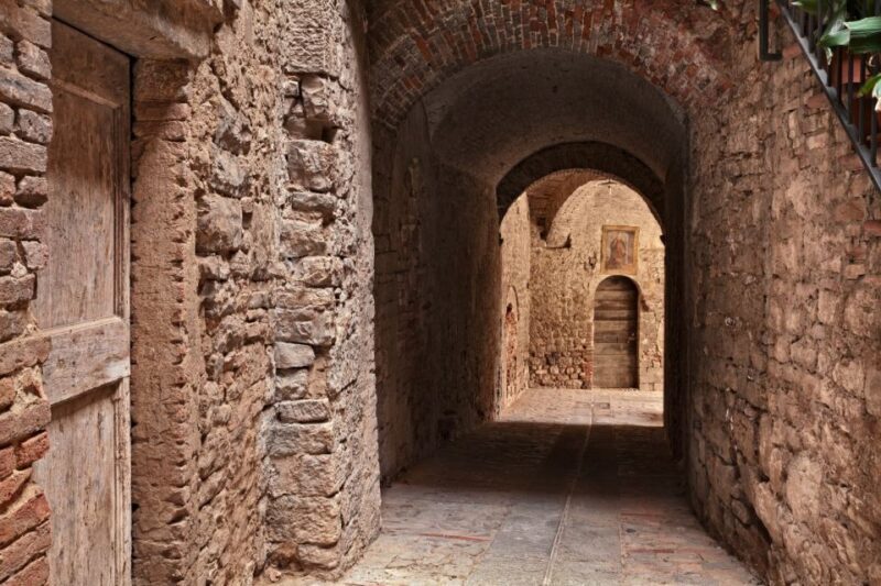 Gubbio: Private Walking Tour and Food tasting - Exploring Gubbio’s Roman Roots and Medieval Charm