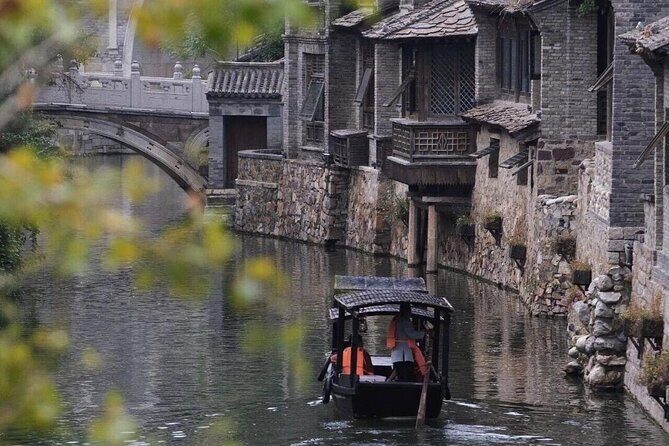 Gubei Water Town and Simatai Great Wall with Transfer - Key Points