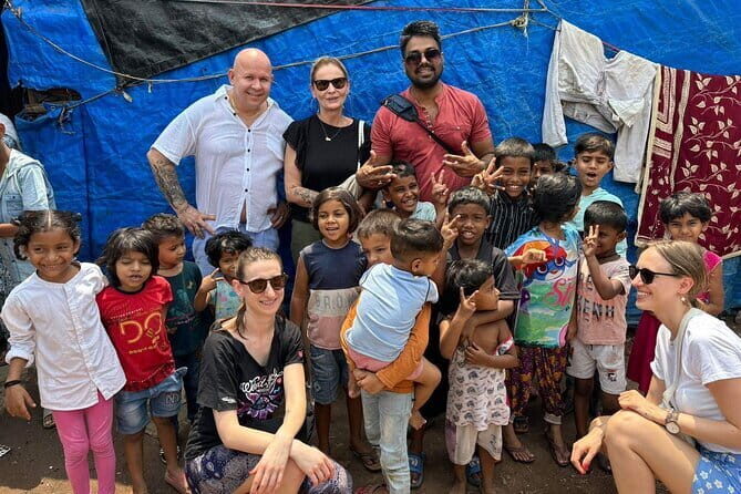 Gufrans Slum Home Tour in the Mumbai Slums - Key Points