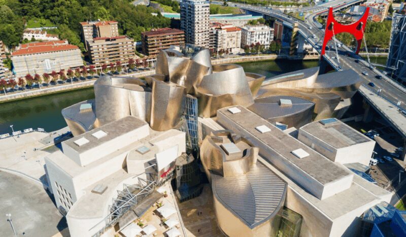 Guggenheim Museum Bilbao Private Tour with Official Guide - The Value of a Private Guide