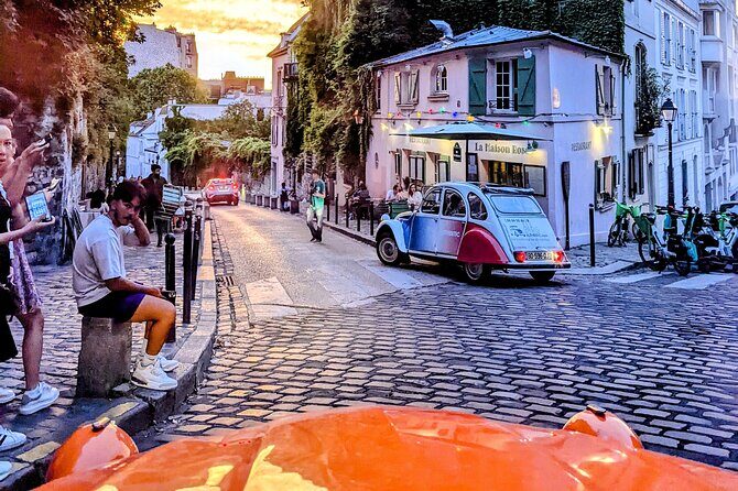 Guided and Private Tour of 3 hours through Paris aboard a Citroën 2cv - Exploring Paris in a Vintage Citroën: An Experience Beyond the Ordinary