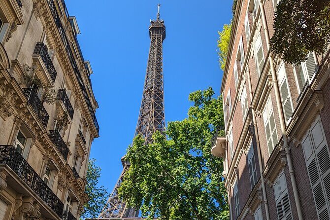 Guided and Private Tour of 3 hours through Paris aboard a Citroën 2cv - FAQ