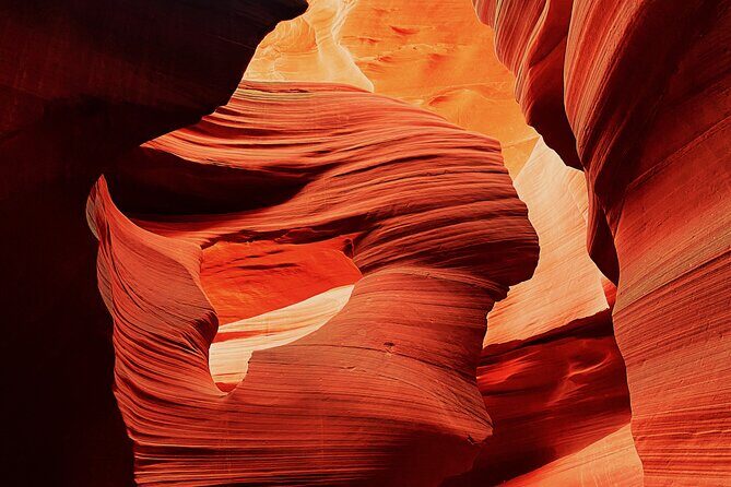 Guided Antelope Canyon & Horseshoe Bend Day Tour from Las Vegas - An In-Depth Look at the Tour Experience