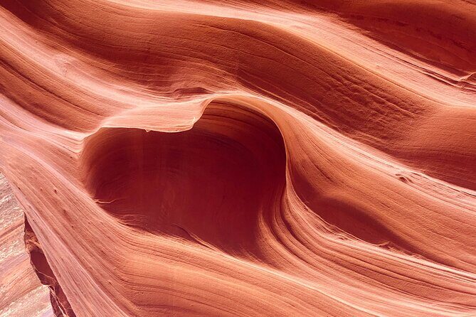 Guided Antelope Canyon & Horseshoe Bend Day Tour from Las Vegas - Who Should Consider This Tour?