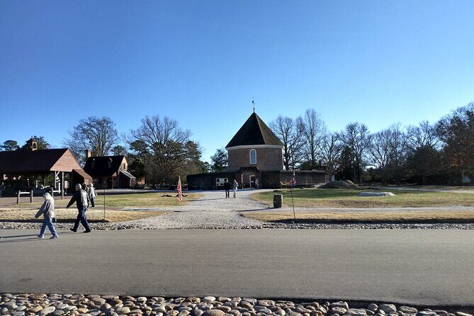 Guided Colonial Christmas Tour in Williamsburg - Exploring the Historic Sights and Stories