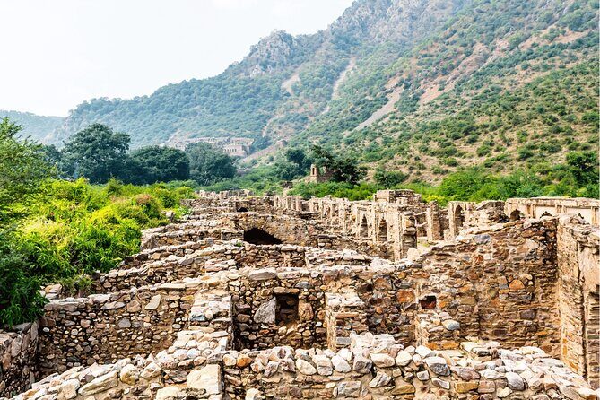 Guided Day Trip to Abhaneri & Haunted Bhangarh from Jaipur - Who Should Consider This Tour?