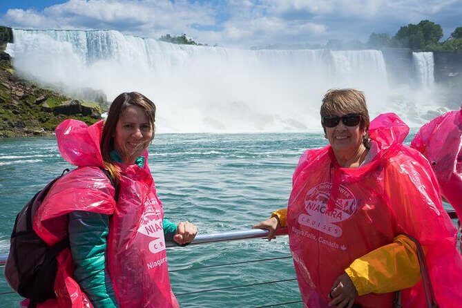 Guided Day Trip to Canadian Side of Niagara Falls from Toronto - FAQ